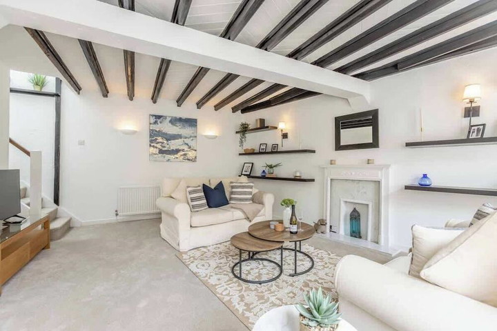 2br Cottage|parking |Close 2 Windsor - By Tempstay - Slough
