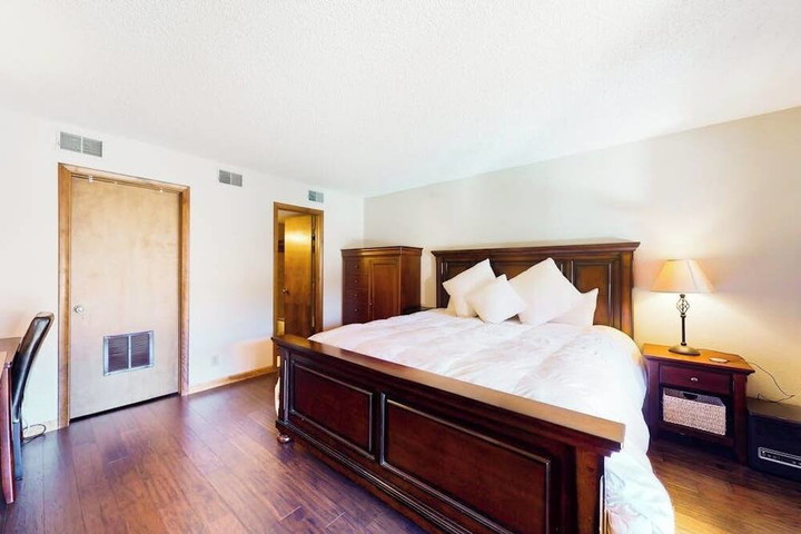 Peaceful Condo With Balcony, Loft, Shared Sauna, & Fireplace - Frisco, CO