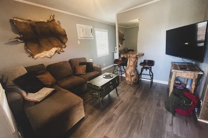 Deer Hollow Cottage At Tradewinds - Eureka Springs, AR