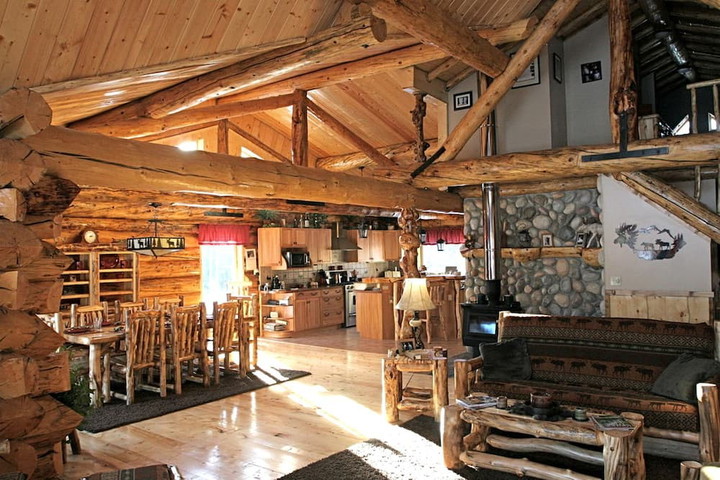 Secluded Rustic Wilderness Lodge & Cabin Retreat With Private Lake, Sauna & Adventure Trails Near Tok, Alaska - Alaska