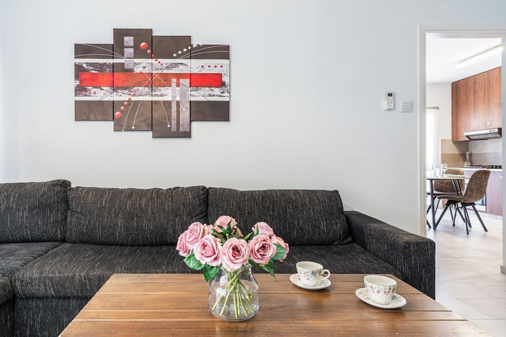 Modern 2br Apartment In Central Limassol Comfort & Convenience - Limassol