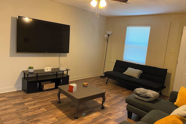 Superb 3-bedroom House With Ac In Monroe - Monroe, LA