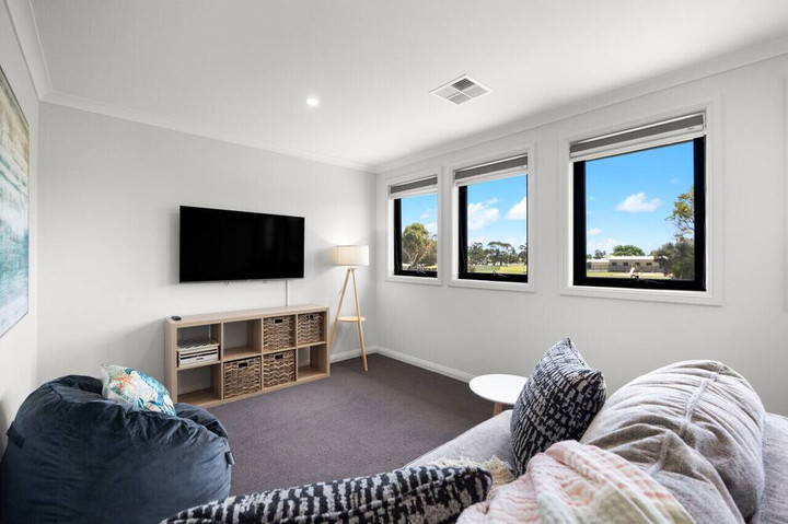 Paradise Palmsmodern Coastal Escape With Backyard - Aldinga