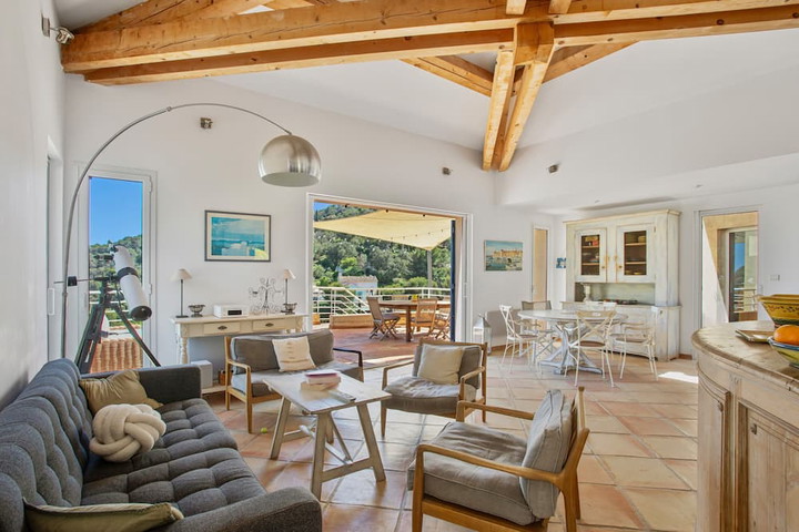 La Touline : Une Villa Familiale Au Coeur Du Cap Bénat - Le Lavandou
