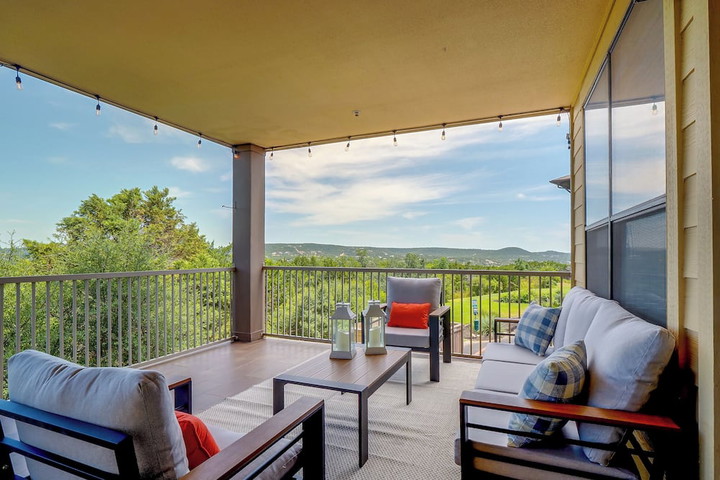 Lake Travis Escape At The Hollows - Leander, TX