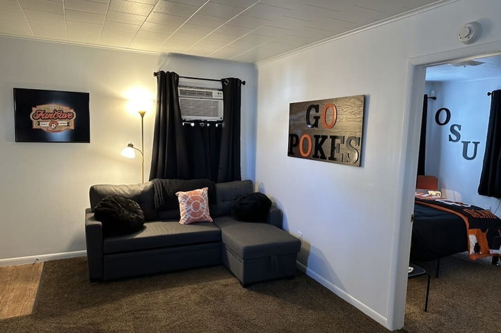 Pet Friendly. Blocks To Osu - 0.7mi To Bp Stadium! - Stillwater, OK