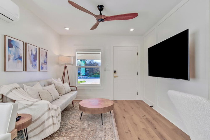 Cozy 1 Bed/1 Bath 4 Miles From Iah/ Kingwood/ Humble - Humble, TX