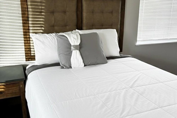 Deluxe Two Queen Room  2 Queen Beds - Longmont, CO