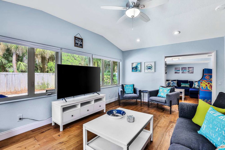 Dog Friendly Oasis With Private Pool Wifi And Washer Dryer 5 Min To Beach - Largo, FL