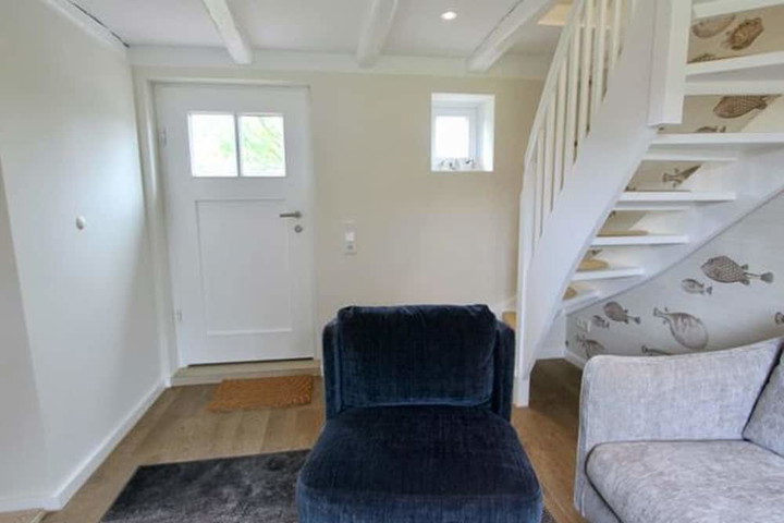 Beachside Escape With Balcony! Outdoor Pool, Near Botanical Garden Lush Trails! - Miami Beach, FL