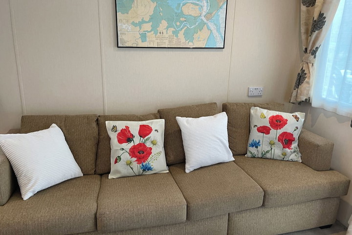 Poppy, Dog-friendly Caravan With Panoramic Sea Views On Rockley Park Poole Wi-fi - Poole
