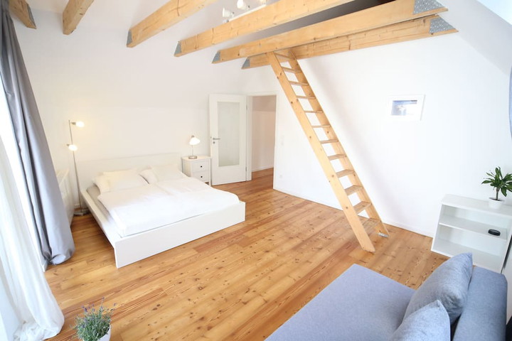 "Hofhaus": Gemütliches Häuschen Mit Mediterranem Innenhof & Garten In Mainz - Mainz