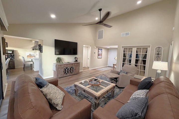 Rare 3br Club Home: View, Golf, Tennis, Pools & Firepit - Palm Desert, CA