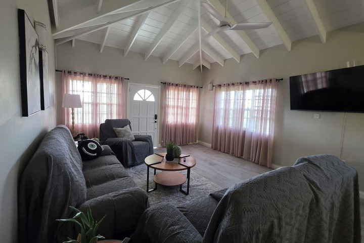 Cedar Grove 2br Hillview Retreat - Saint Kitts és Nevis