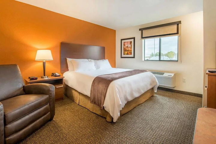4-room Atlanta Stay W/ Kitchens  Ideal For Families & Teams - Douglasville, GA