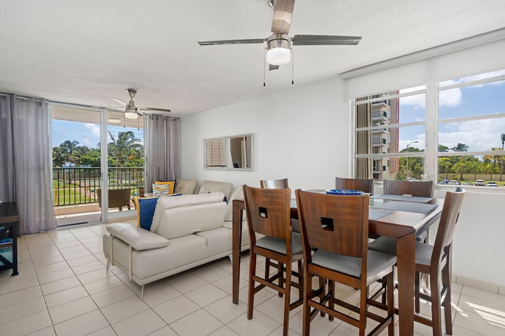 Ocean-front, Family-friendly Condo In Playa Azul, Luquillo. Sleeps Up To 8! - Puerto Rico