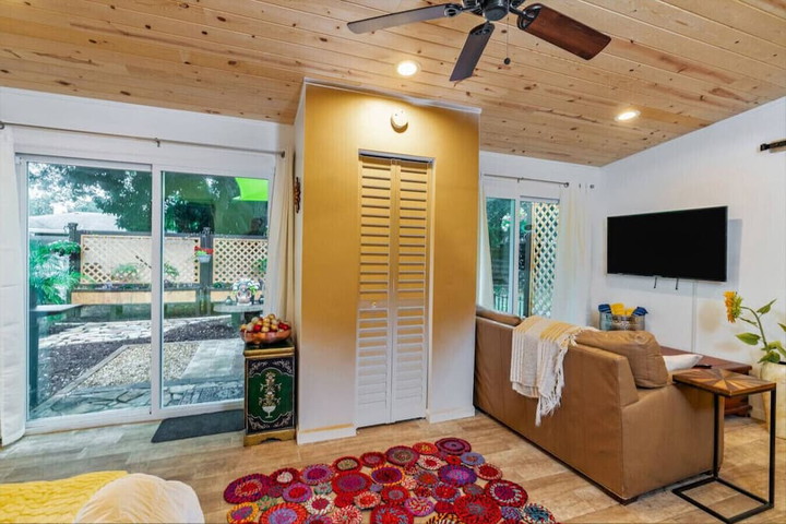 The Sapphire Suite 1bed/1bath - Sarasota, FL