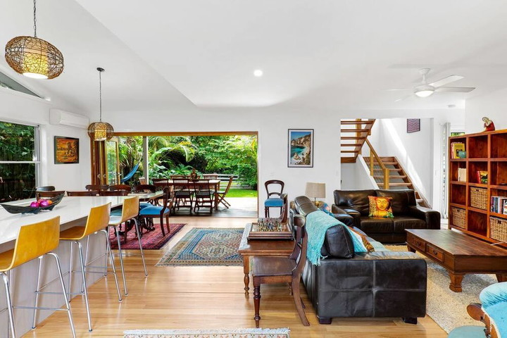 Welcome To "Buddha Beach House," The Perfect Beach Retreat In Coastal Haven Sawtell. - Coffs Harbour