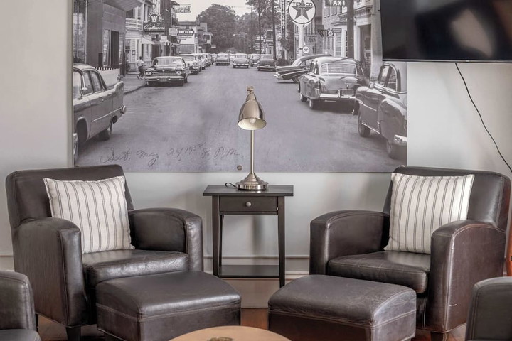 Historic Main St. Rosendale Apt - New Paltz, NY