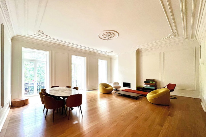 Luxury 3-bedroom Apartment In Prime Central Lisbon | Terrace, Pool, Gym, And Private Parking - Areeiro