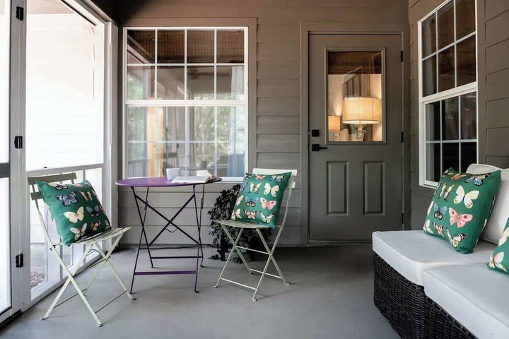 Pool + 2 Homes + Sleeps 10 | 6 Min. To Round Top - Round Top, TX