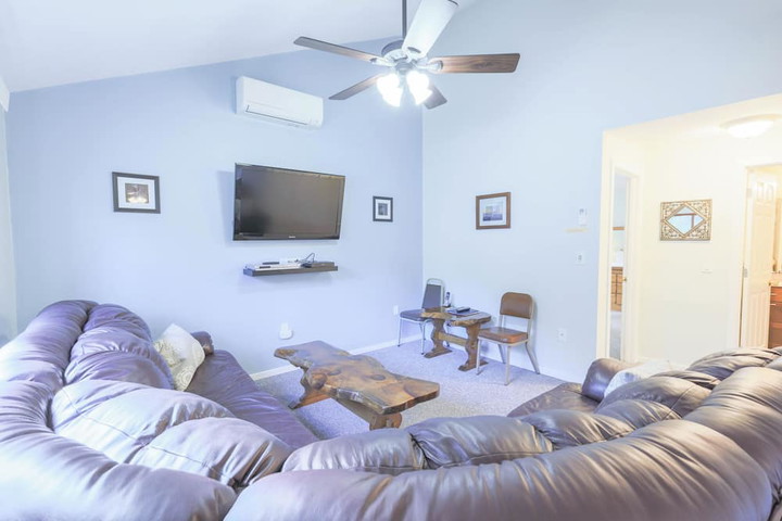 Official Seasons Rmc Condo 06e - 1 Bedroom + Loft- Sleeps 10 - No Fees - Conway, NH