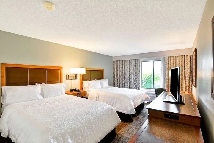 2 Units In Boca Raton | Near Yamato Rd & Local Dining | Pets Allowed - Delray Beach, FL