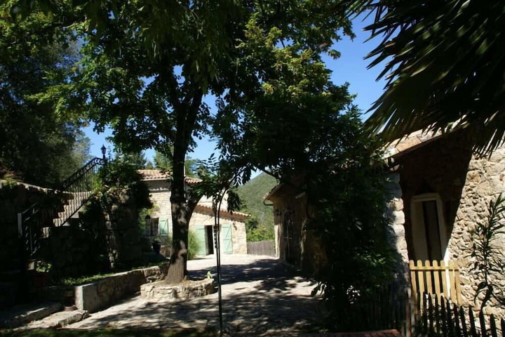 Magnifique Maison - Piscine Chauffée - Cévennes - 6 Chambres - Meublé 3*** - Anduze