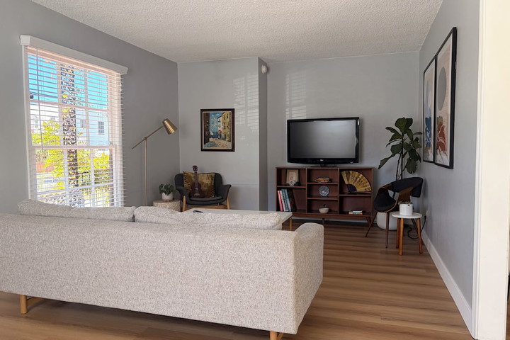 Belmont Heights 2-bedroom. Quick Walk To 2nd St And Beach - Norwalk, CA