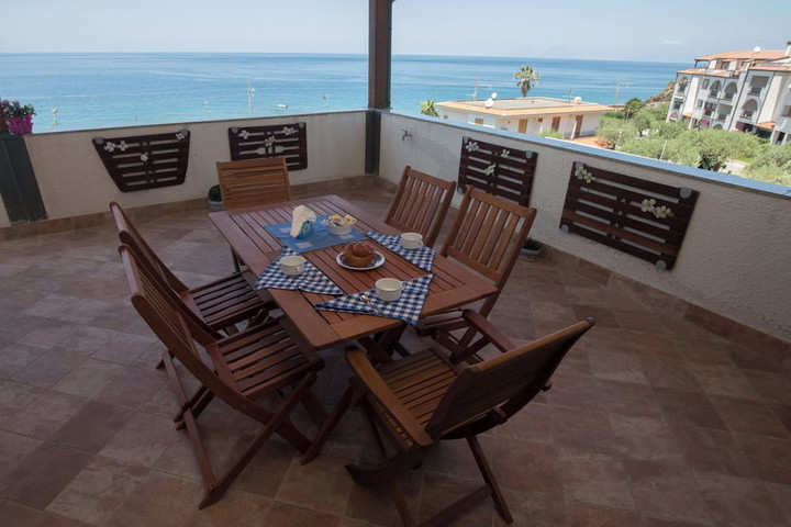Blue House An Exclusive Penthouse On The Sea Of The Aeolian Islands With Parking - Gioiosa Marea
