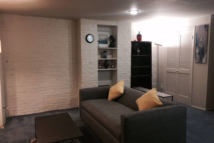 Location, Convenience And Charm By Capitol Hill Free Parking Included - Hyattsville, MD