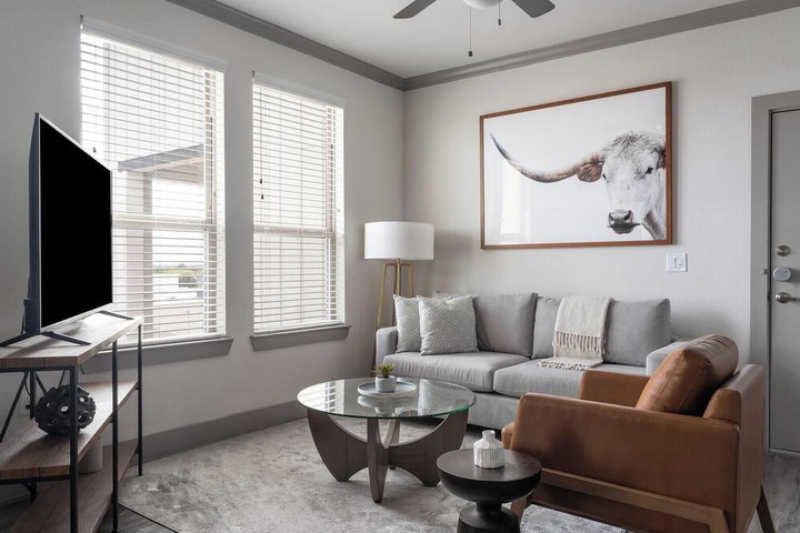 Landing | Chic 1bd, Courtyard, Gym - Elgin, TX