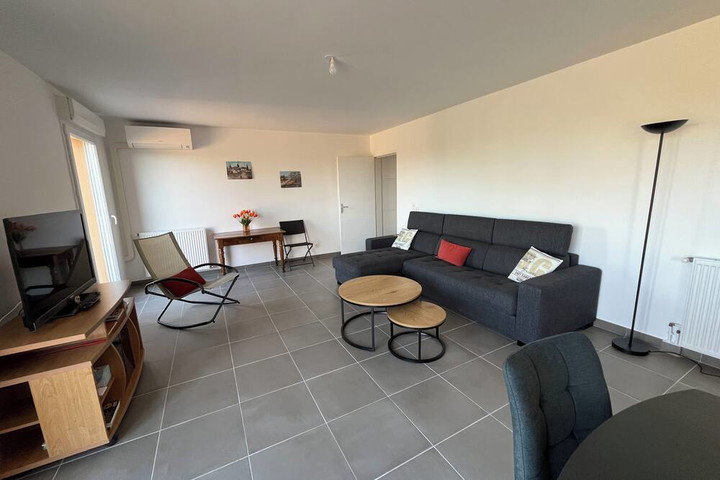 Quiet Apartment Close To Town Center And Freeway - Orange, France