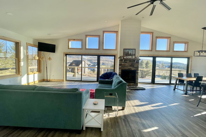 Modern Cabin Facing Canaan Valley Ski Slopes - Canaan Valley, WV