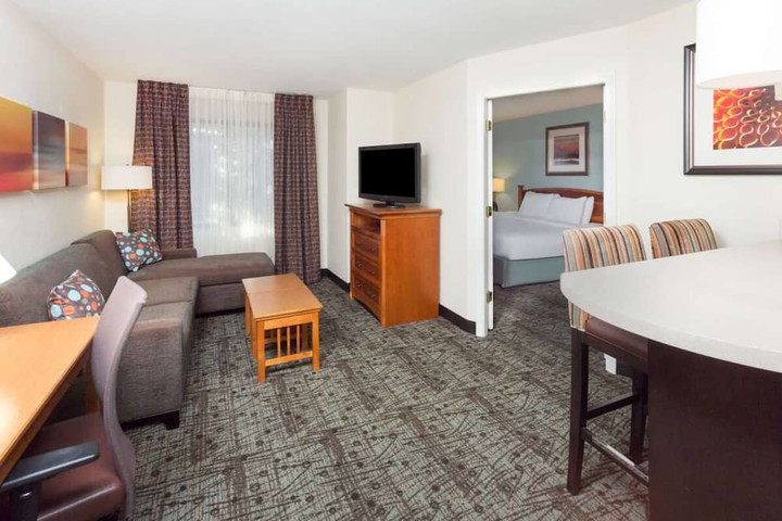 Look No More! Contemporary 1br Suite With Full Kitchen, Pets Are Welcome! - Sandy Springs, GA