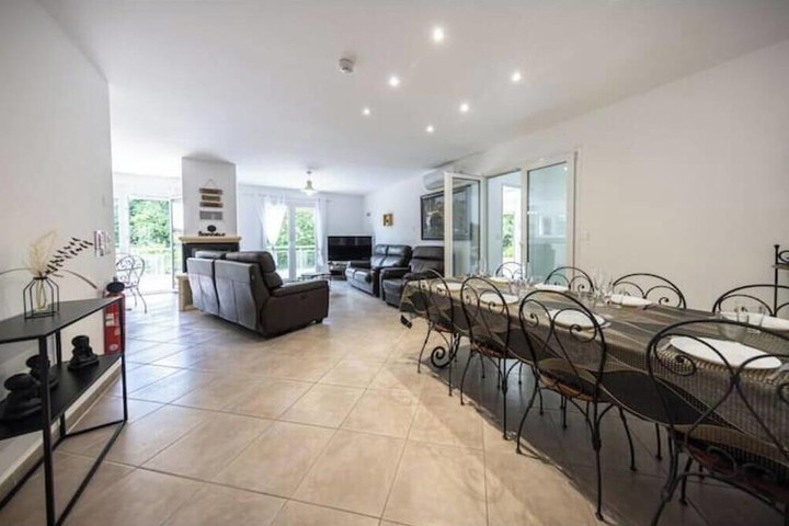 Grand Gîte 8 Personnes 130m2 · 7 Lits, Clim & Jardin - Pont-à-Mousson