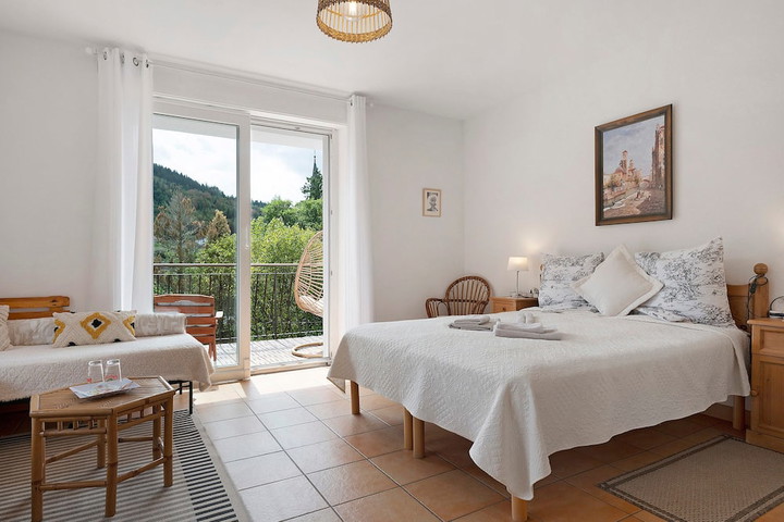 Chambre Dhôtes « Chambre A - Villa Sportive » : Vue Montagne, Terrasse Partagée, Wi-fi - La Bresse