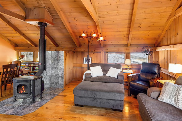 Spacious Stowe Home- 10 Min To Stowe Mtn Resort · Sauna & Woodstove - Stowe, VT