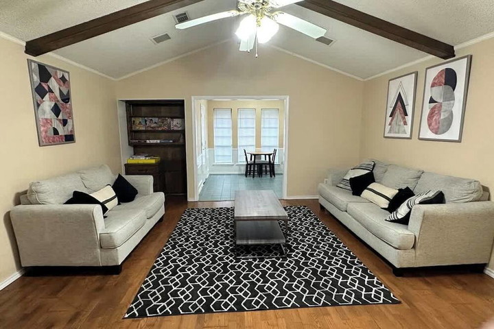 New Grand Escape | For Large Families & Groups - Garland, TX