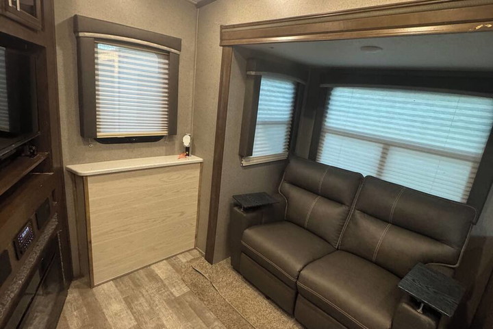 Cozy 1-bedroom 5th Wheel Perfect For A Couple Or Solo Traveler - Midland, TX
