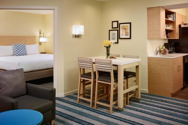 1 Bedroom X 1 Bath Suite In Malvern, Pa - Malvern, PA