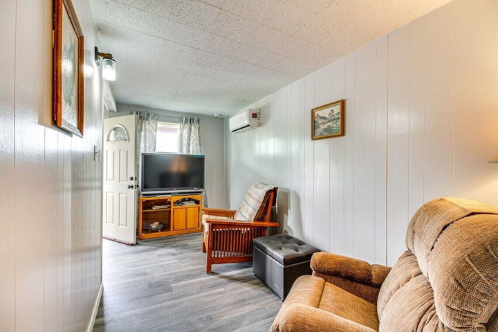 Bosque Farms Cottage W Patio, Grill & Fire Pit - Los Lunas, NM