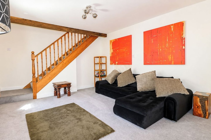 Surrey 3-bed Country House, Sleeps 6 With Parking - Shere