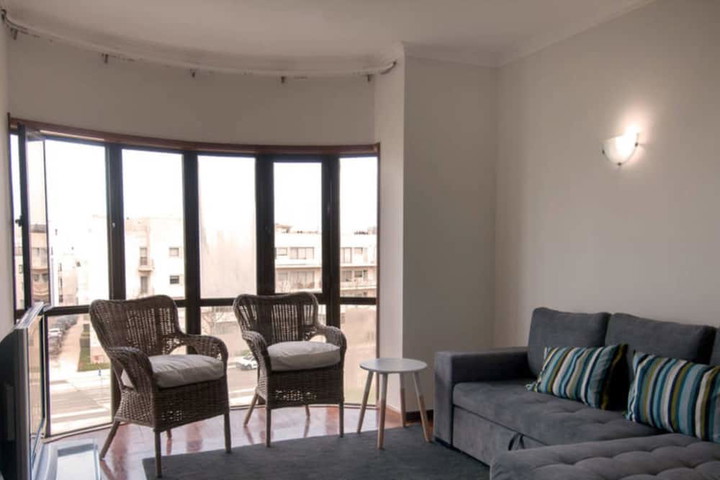 Front De Plage Confortable Avec Toit - Azurara