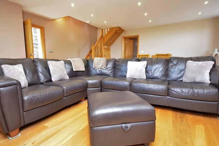 2 Bed In Abergavenny (Oc-65965) - Abergavenny