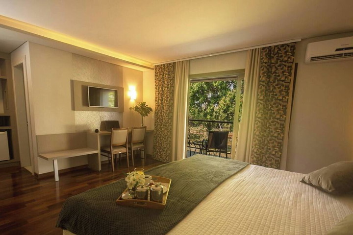 Spacious Two Rooms W/ Garden Views And Pool  Close To Bird Park - Foz do Iguaçu
