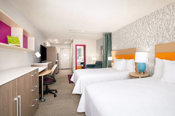 Escape The Hustle And Bustle | 2 Queen Beds | Free Breakfast And Parking - Roswell, NM