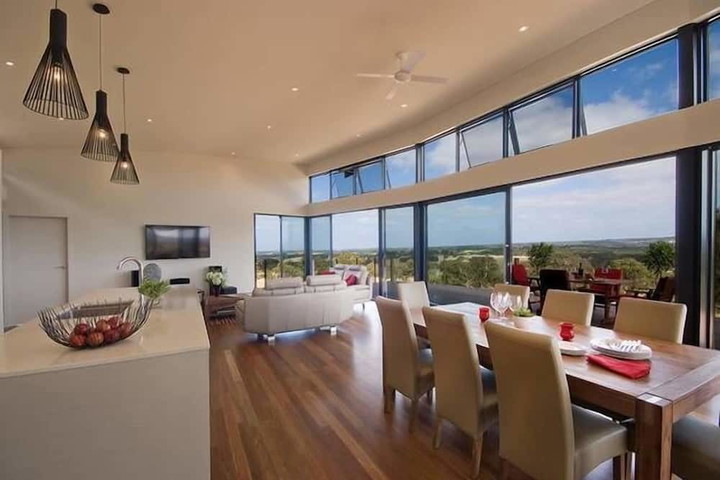 The Mclaren Eye Of Kangarilla - McLaren Vale