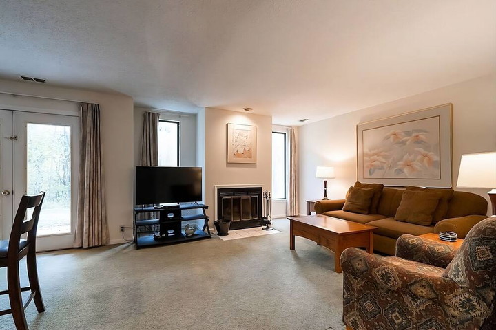 4 Villas With Full Kitchen And Indoor Pool | Free Parking - French Lick, IN