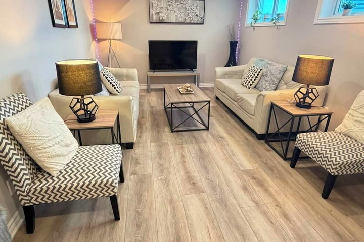 3minutes To Hwy 417. Modern, Nice And Private. - Kanata